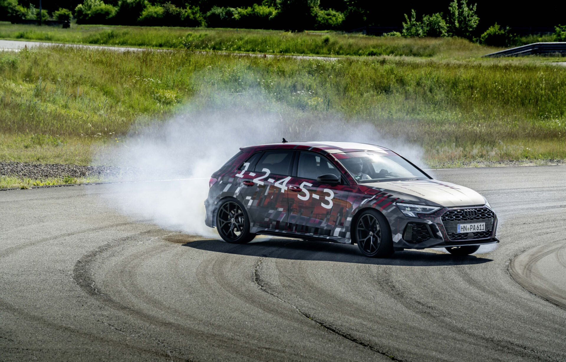 Το νέο Audi RS3 με Torque Splitter - motorone.gr