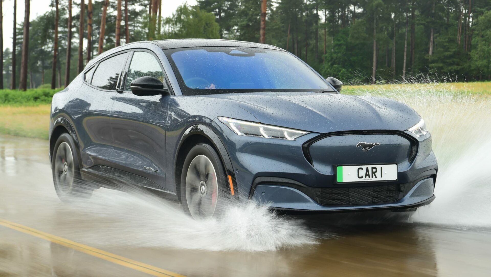 Οδηγούμε την κορυφαία Ford Mustang Mach-E Extended Range AWD - motorone.gr