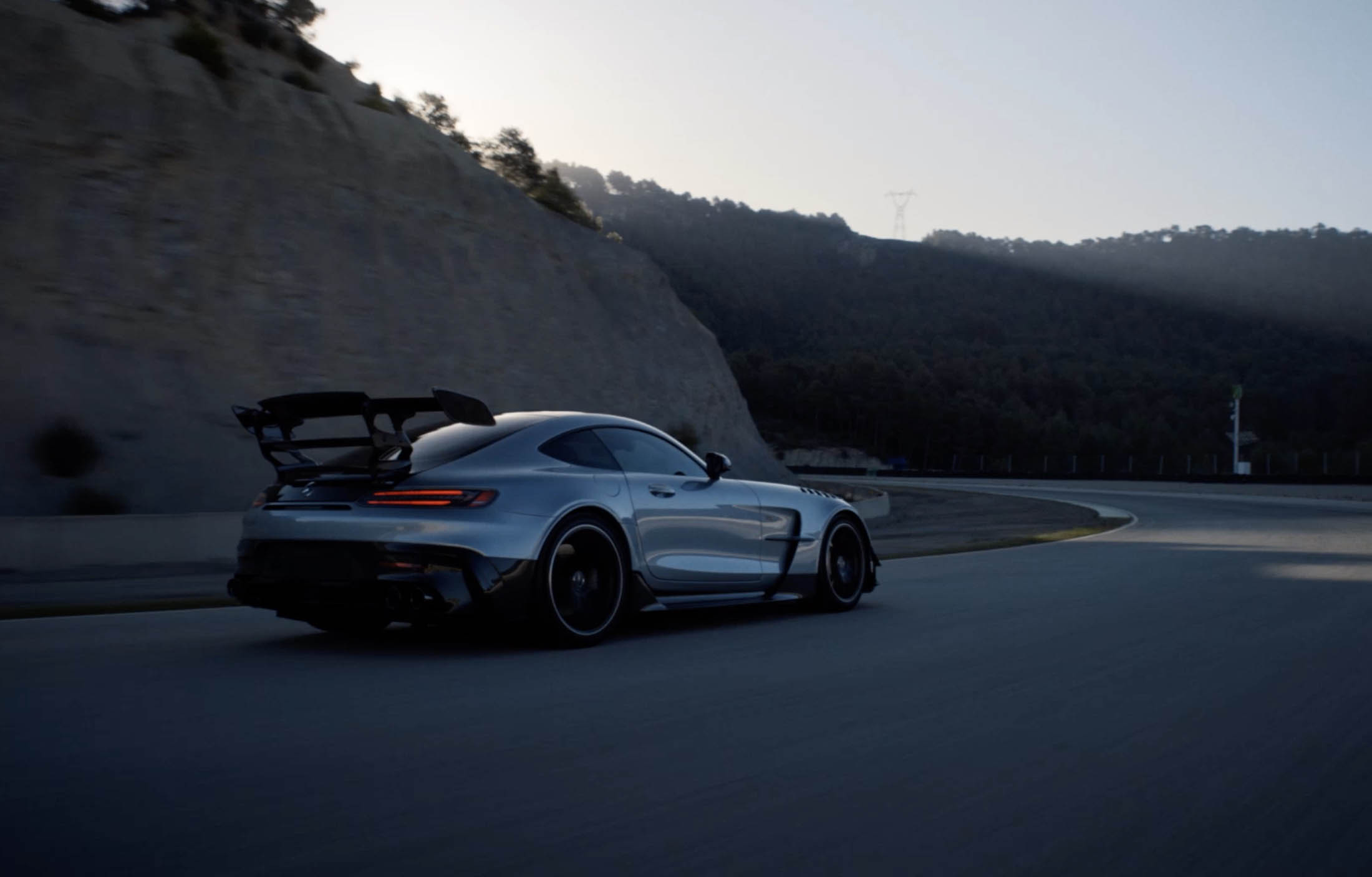Ο Maro Engel στην πίστα με την Mercedes-AMG GT Black Series (video ...