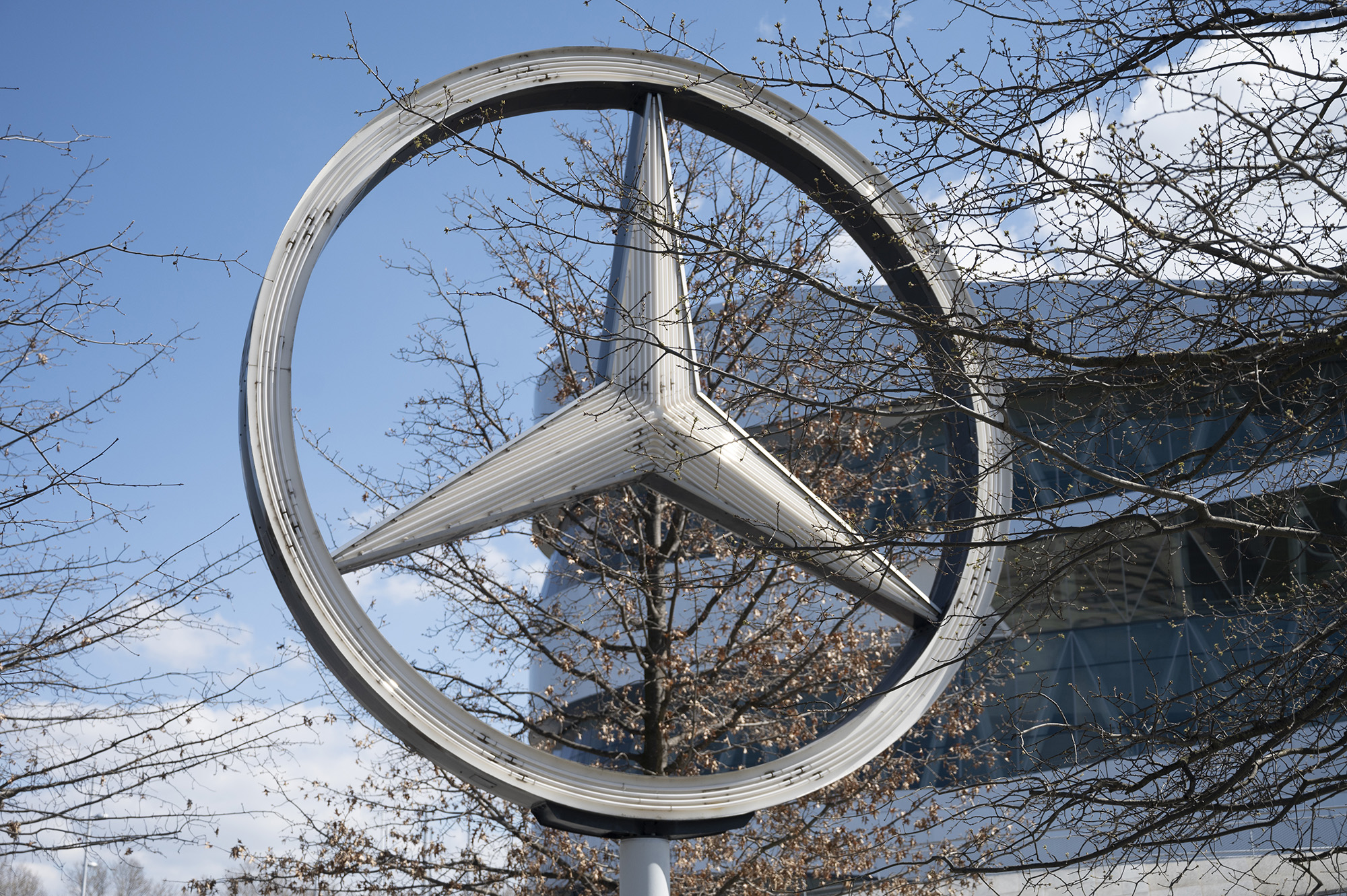 Το αστέρι της Mercedes-Benz έγινε 100 ετών - motorone.gr