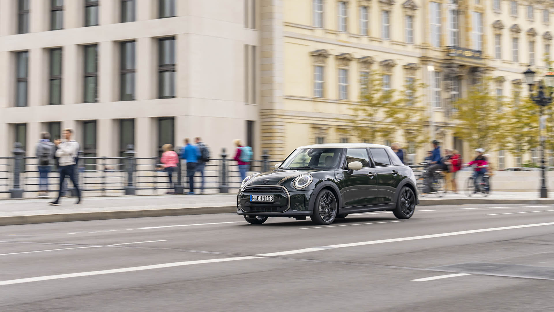 Το νέο MINI hatchback ανταγωνιστής του VW Golf - motorone.gr