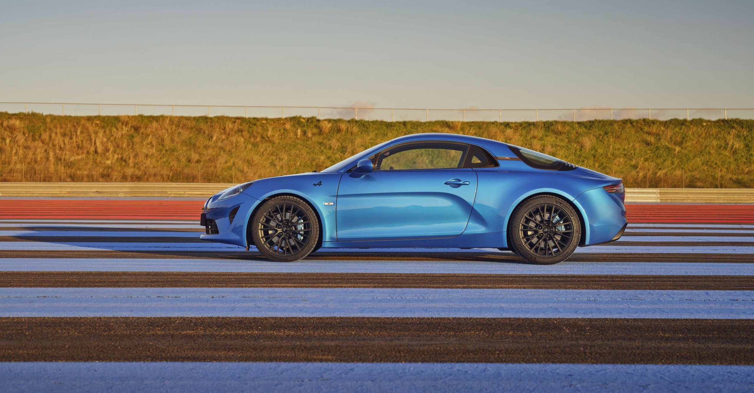 Νέα παράταση ζωής για την Alpine A110 - motorone.gr