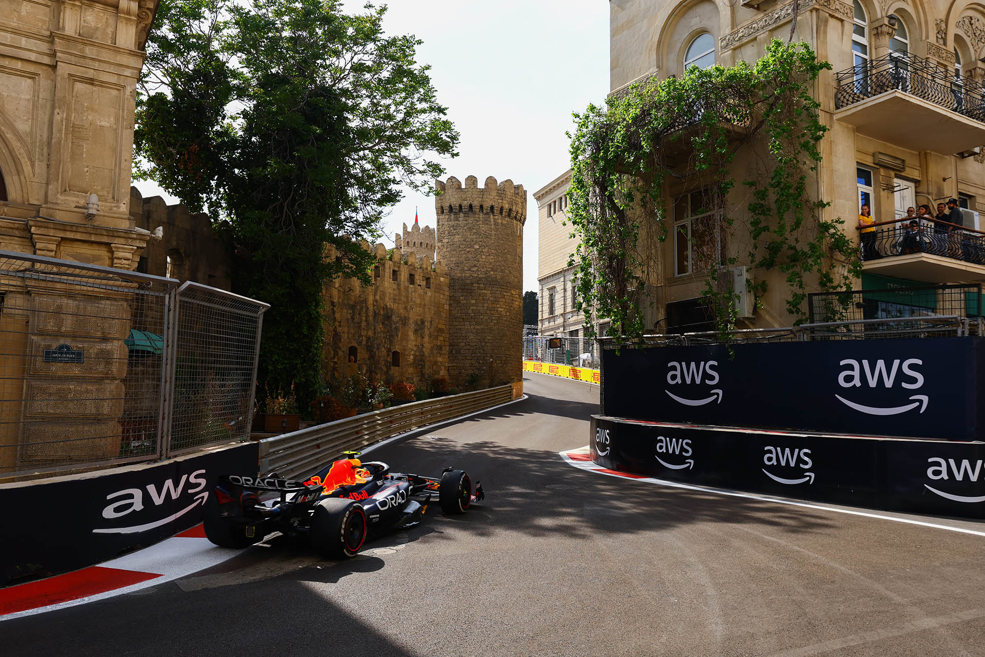 F1-GP Αζερμπαϊτζάν: Ο Sergio Perez δις νικητής στο Μπακού - motorone.gr