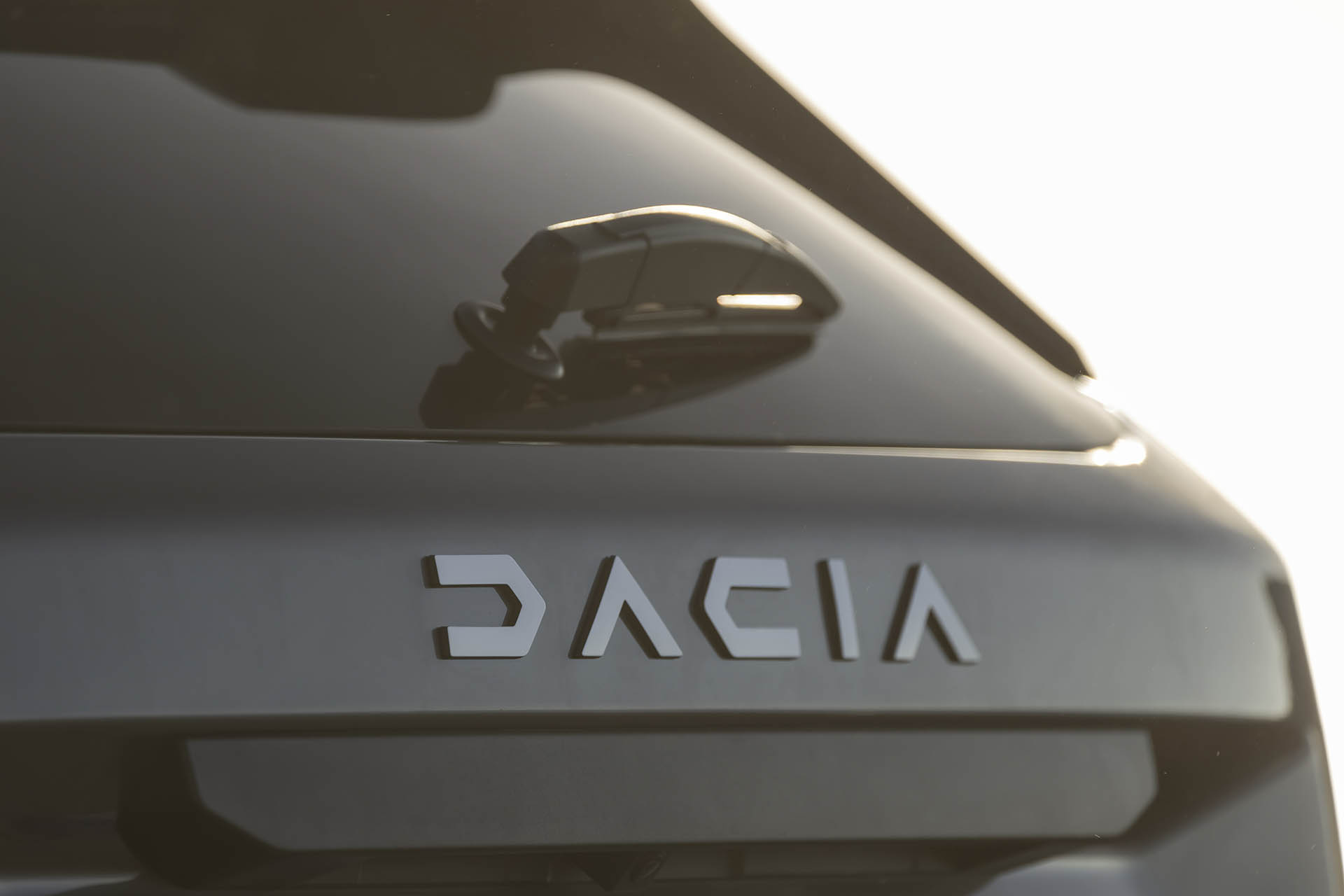 Η Dacia προετοιμάζει οικογενειακό hatchback, το «C-Neo» - motorone.gr