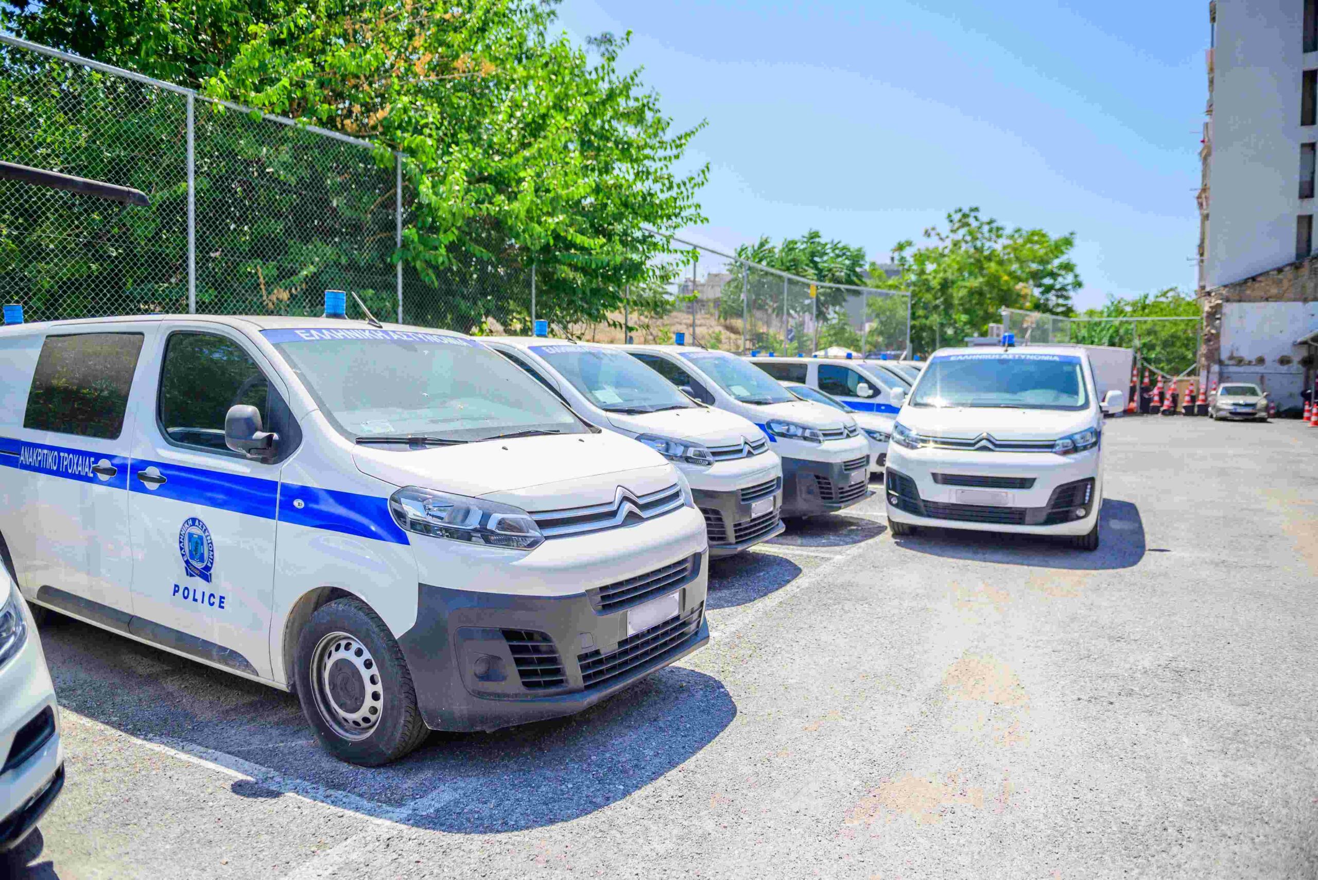 Περιφέρεια Αττικής: Ενισχύει την Ελληνική Αστυνομία με 91 οχήματα και ...