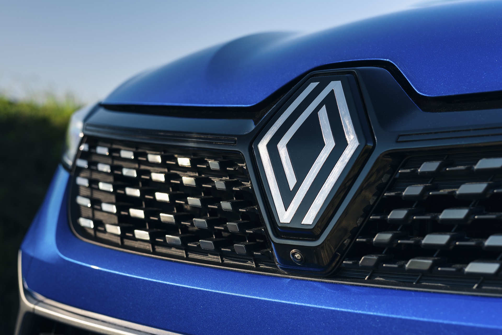 Grand Automotive Hellas: Λήξη συνεργασίας με 4 μέλη του δικτύου Renault ...