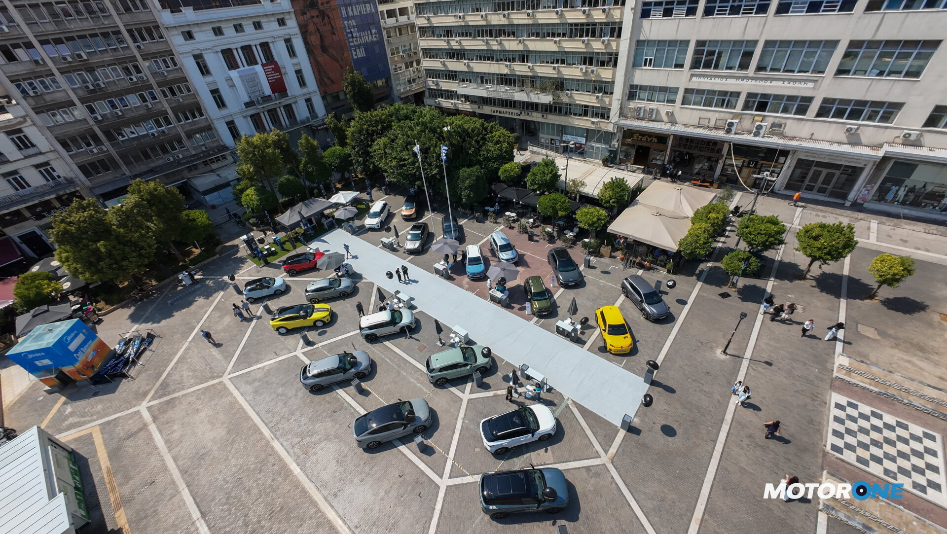 MotorOne Electric Days 2025: Η Πλατεία Κοραή στον Πειραιά ...