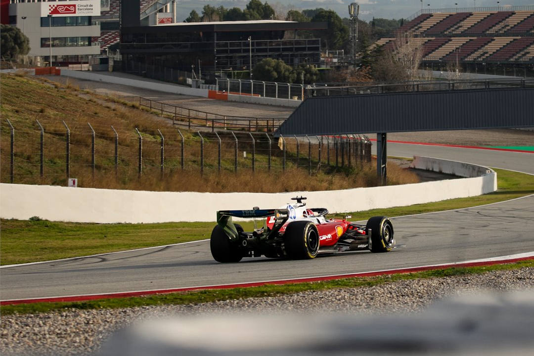 F1: Μόνο δύο μονοθέσια και βροχή στη 2η ημέρα του shakedown στη ...